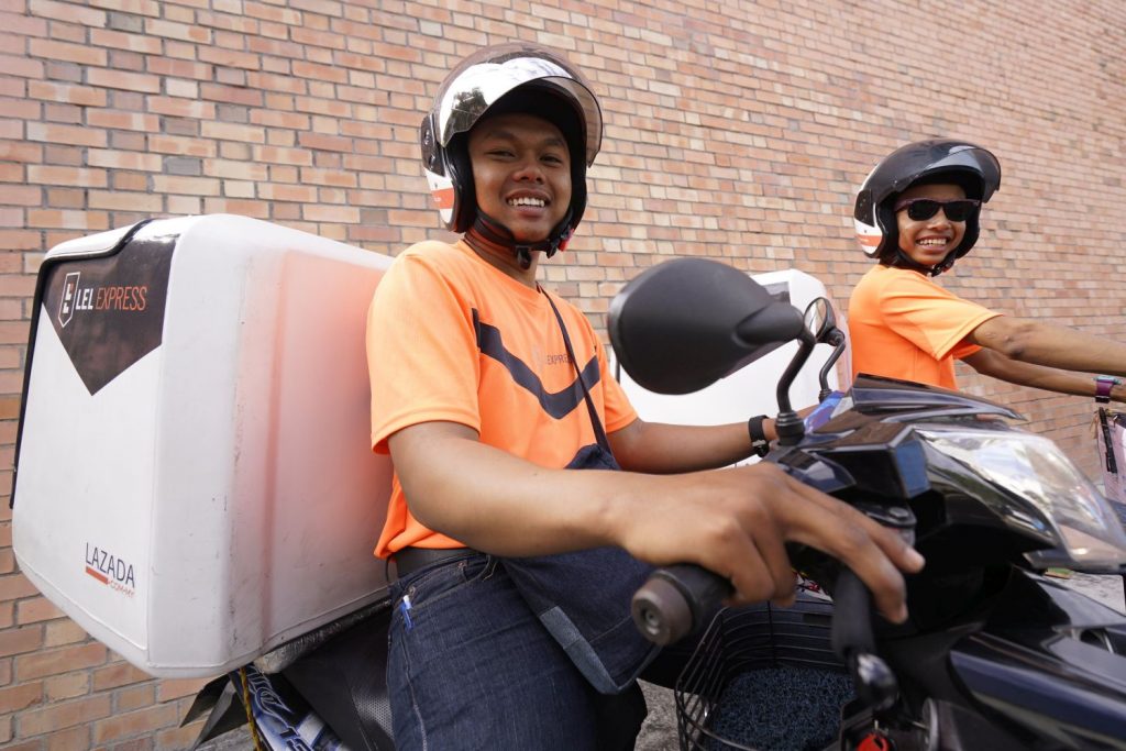 Tak ada di rumah atau pejabat? Lazada boleh hantar ke Collection Points ...