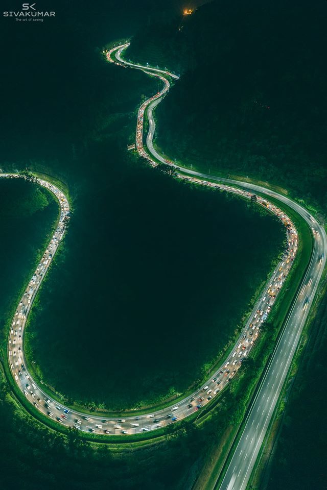 Lihatlah kemeriahan pulang Aidiladha 2020 di Genting Sempah dari udara ...