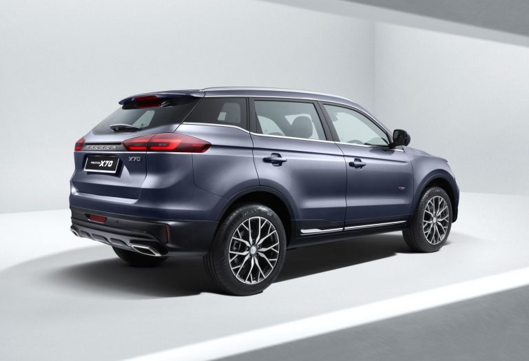 Proton X70 (2022): Apa yang berubah berbanding yang lama? - SoyaCincau.com