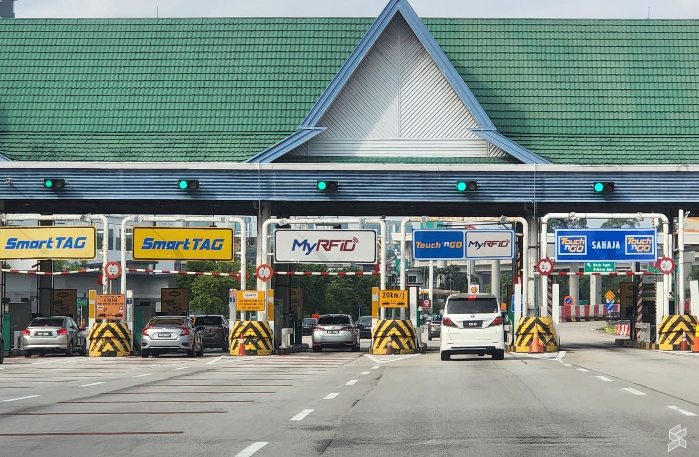 Lebih banyak lorong RFID ditambah di plaza tol PLUS - SoyaCincau.com