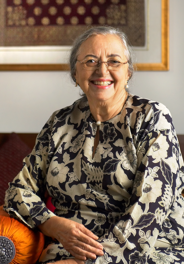 Google Doodle beri penghormatan pada Azah Aziz, perintis wartawan ...