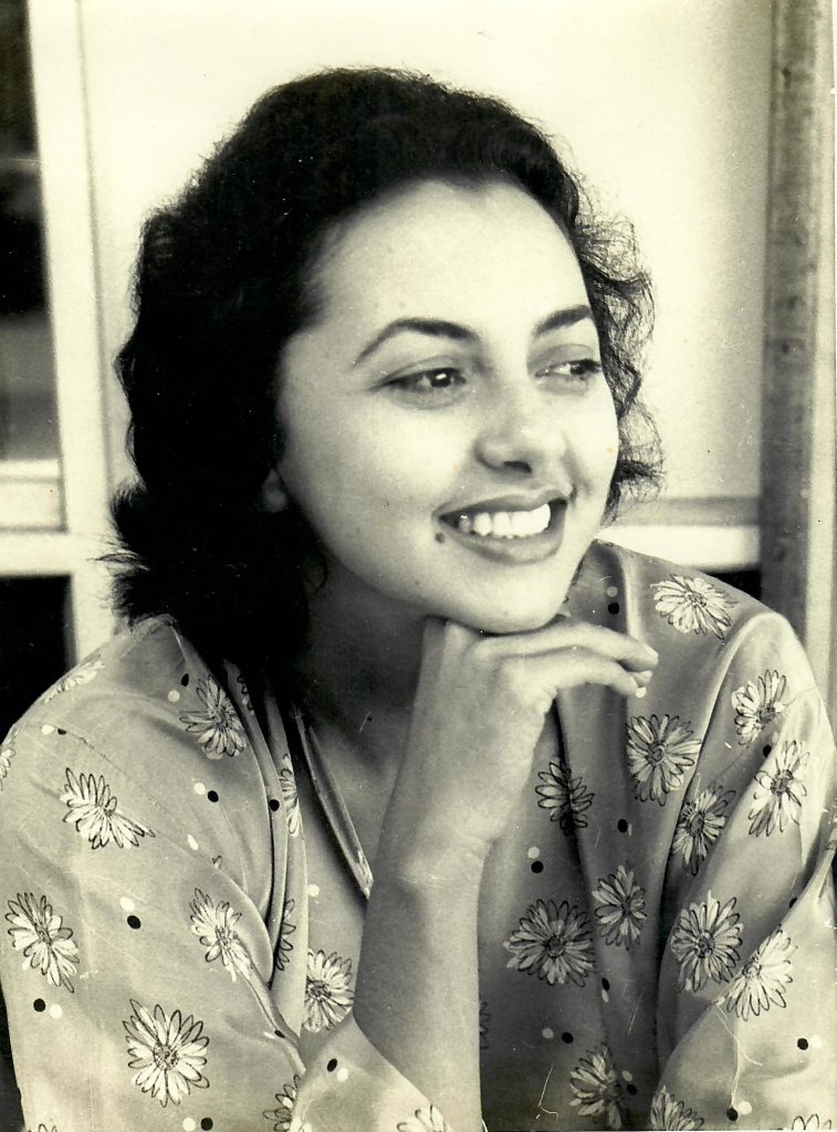 Google Doodle beri penghormatan pada Azah Aziz, perintis wartawan wanita & ikon budaya Malaysia ...