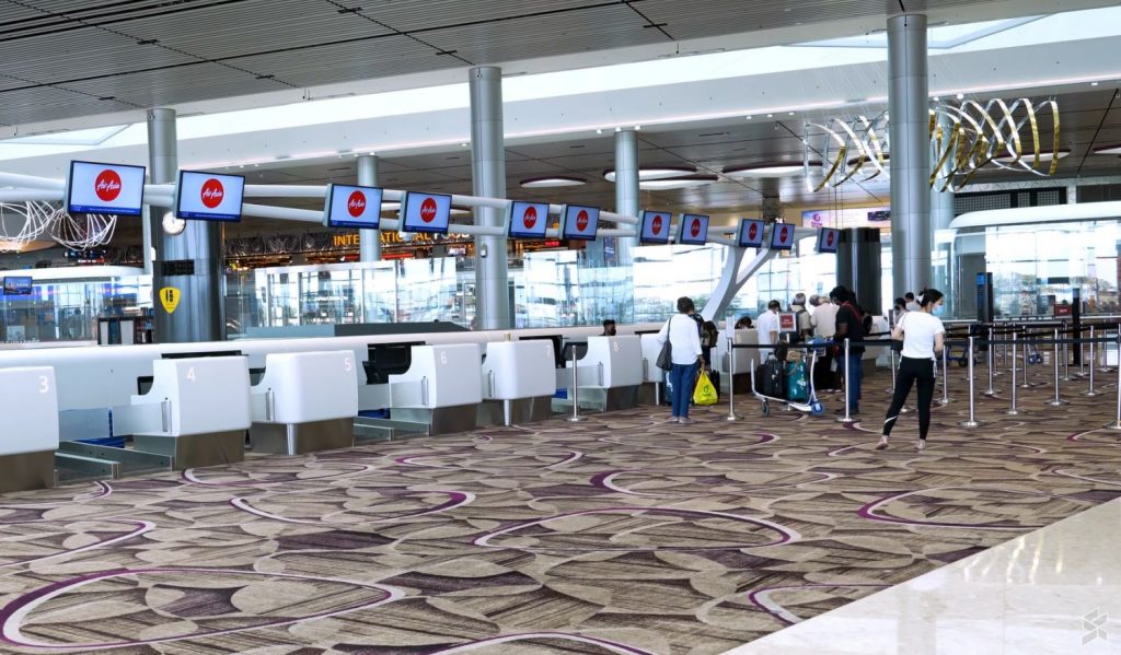 Terminal 4 Changi: Semua lapangan terbang patut jadi seperti ini ...