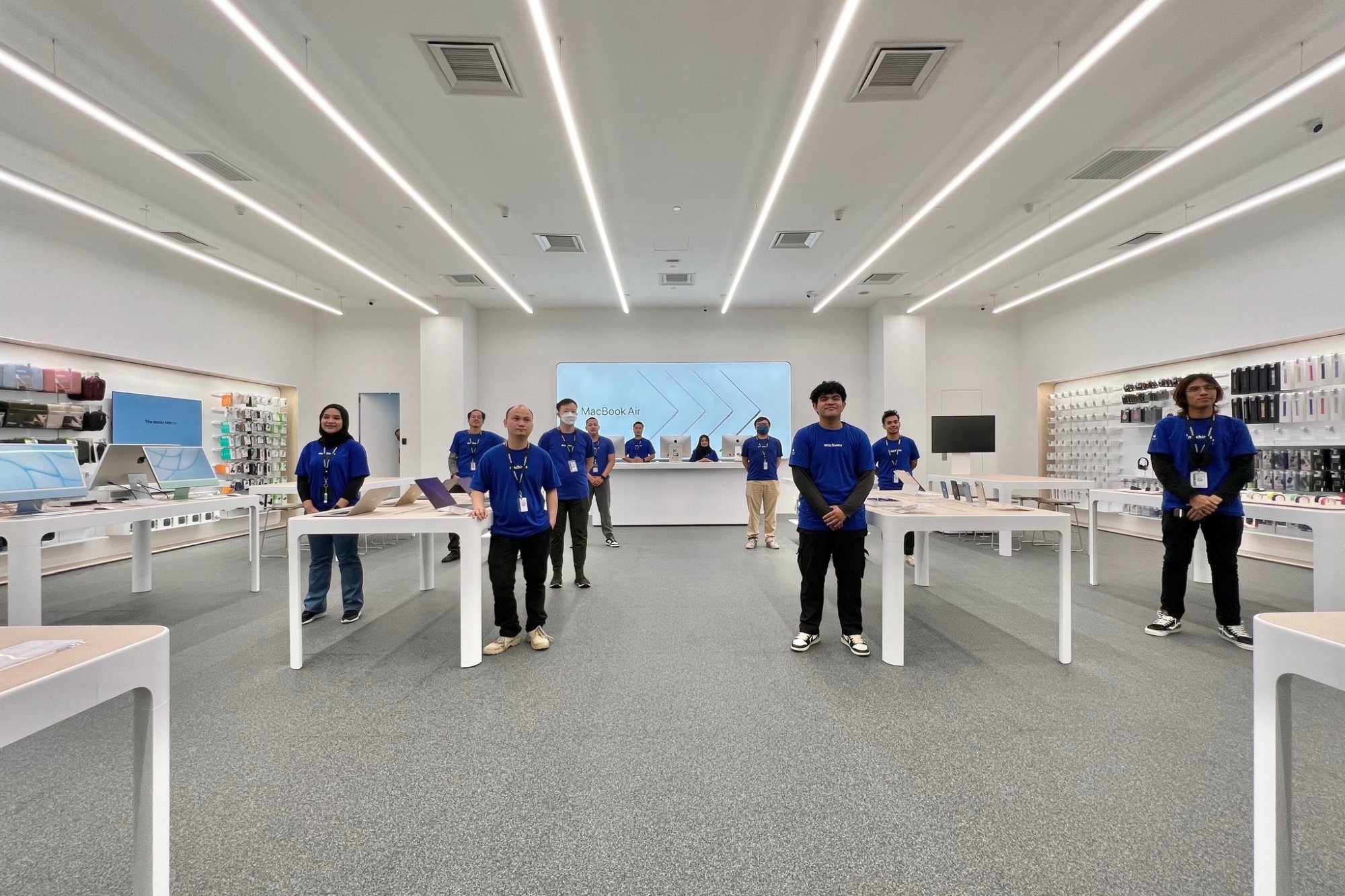 Apple Premium Partner Store pertama di Malaysia telah dibuka, lengkap ...