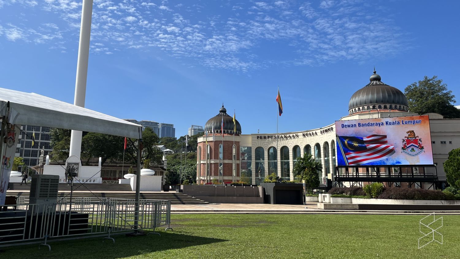 DBKL jemput anda ke Dataran Merdeka untuk tonton Argentina vs. Perancis ...