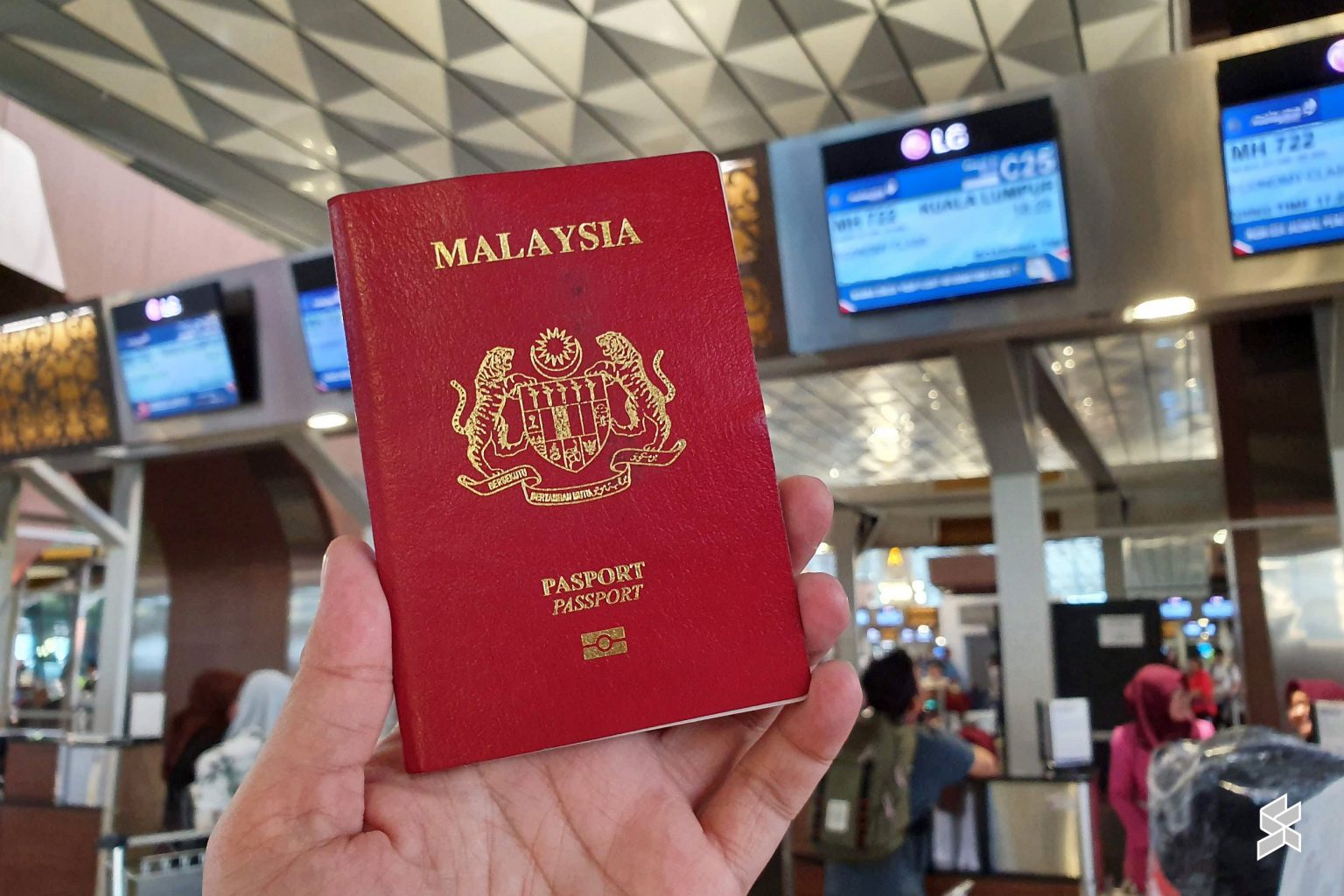 Cara hasilkan gambar pasport Malaysia dengan hanya gunakan telefon ...
