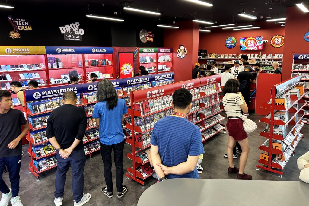 CeX tiba di Malaysia, kedai peranti dan game lebih murah dengan jaminan panjang - SoyaCincau.com