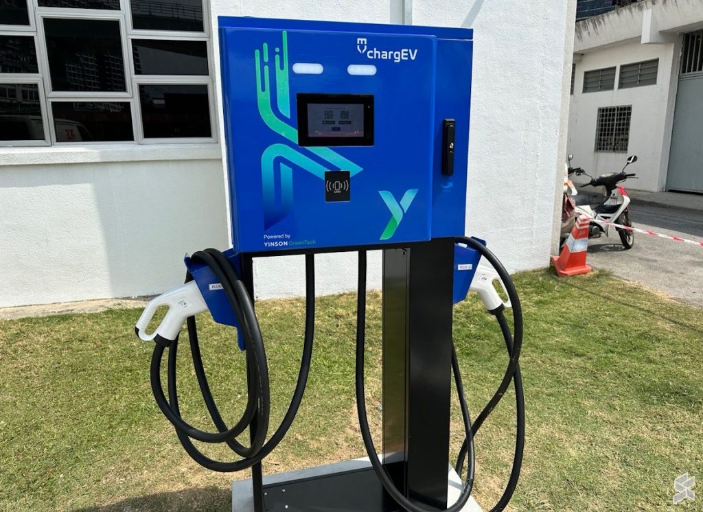 Selain pos barang, anda boleh cas EV di enam pejabat Pos Malaysia ...