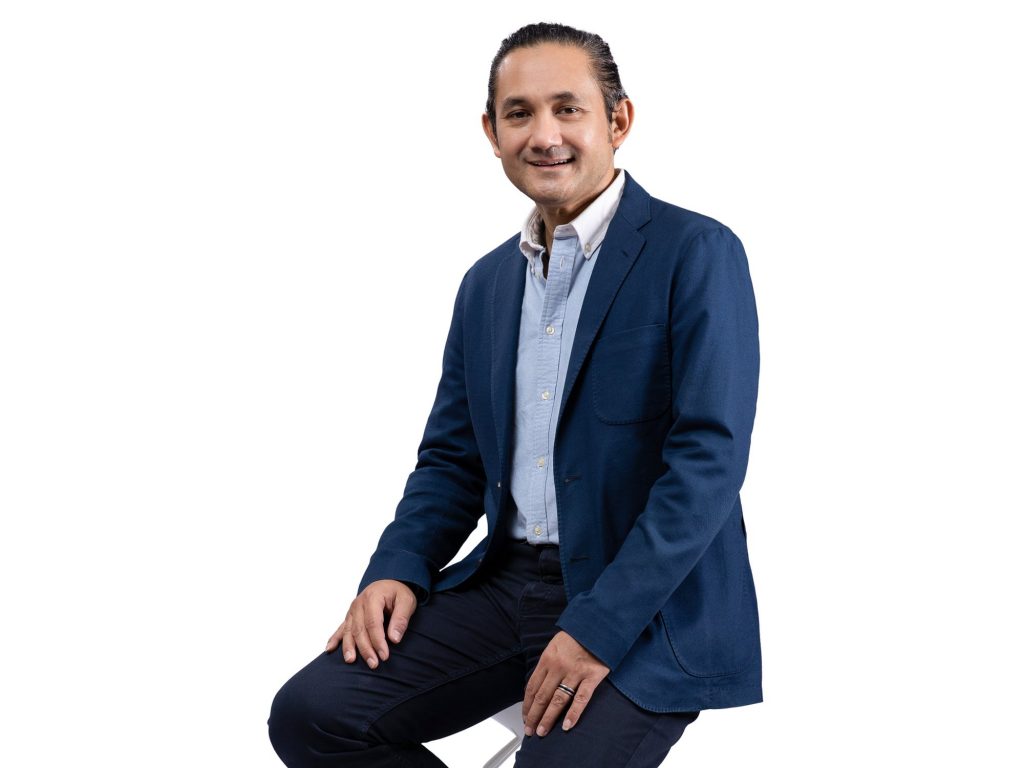 TM umum Amar Huzaimi dan Dato Zainal, sebagai Pengarah Urusan/CEO dan ...