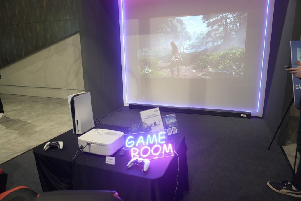 Epson lancar projektor laser ultra pintar, sesuai untuk rumah, gaming ...