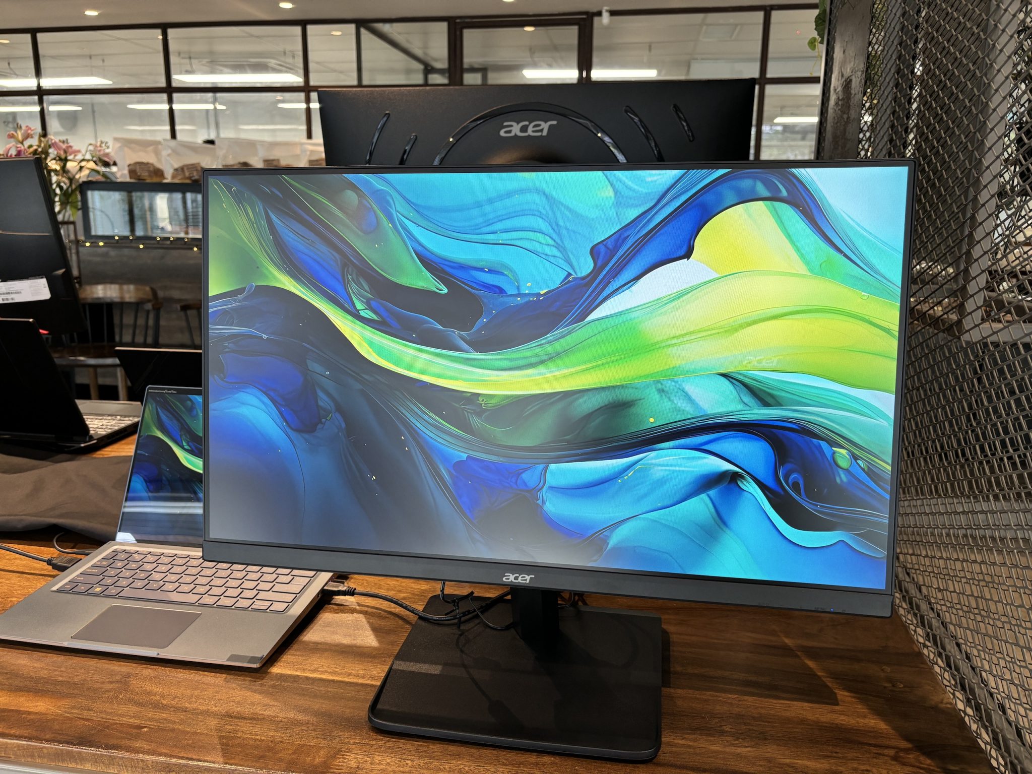 Acer lancar monitor baharu untuk gaming dan kerja dengan fungsi sentuh ...